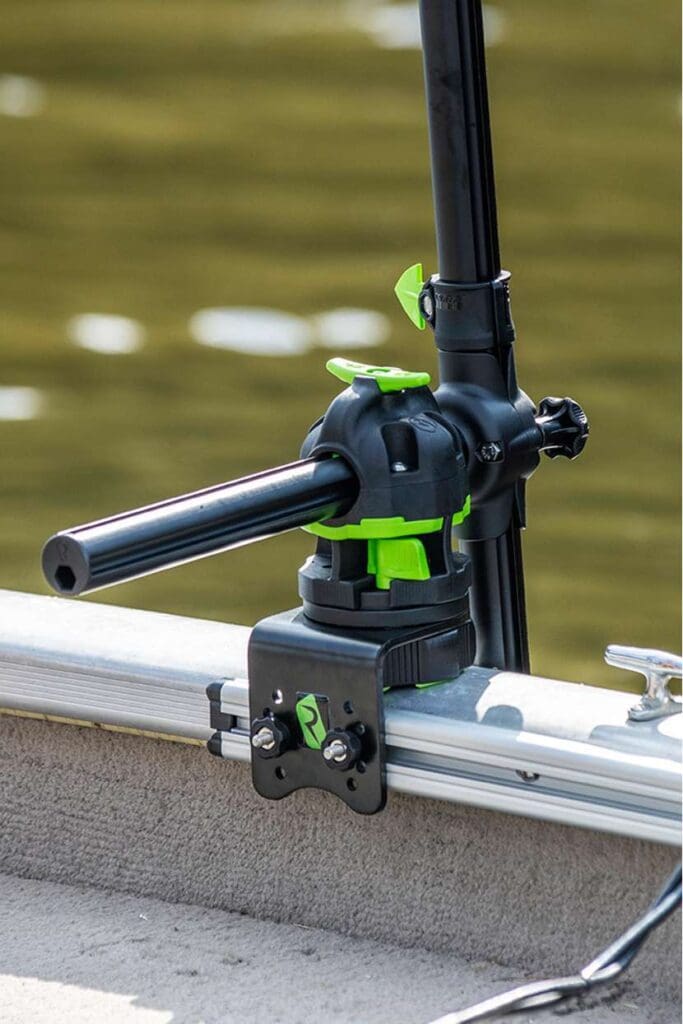 HEXX Gunnel Track Mount | RAILBLAZA